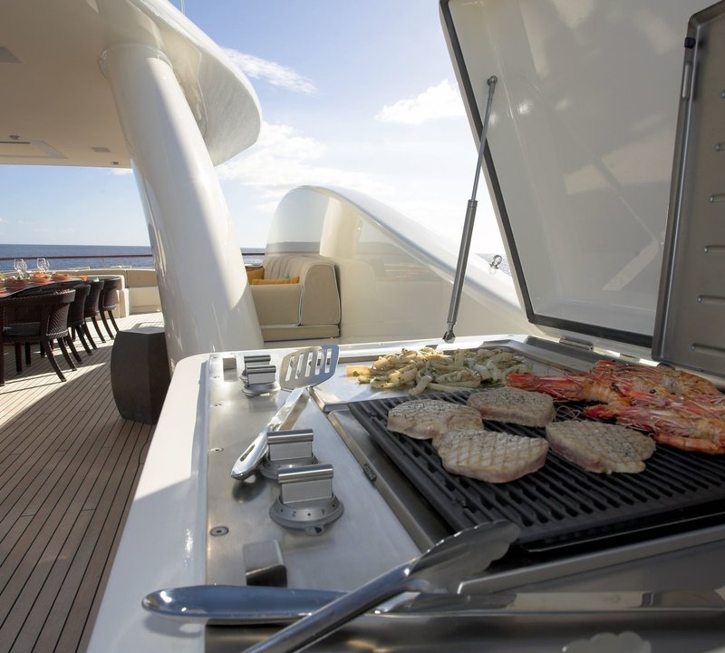 Yacht DENIKI, Amels | CHARTERWORLD Luxury Superyacht Charters